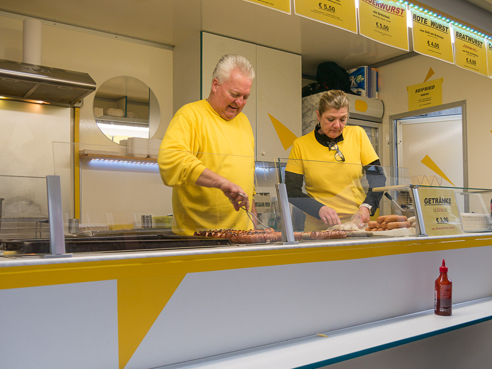 Martinimarkt translates to "St. Martin's Market" in English. - 10.11. ...