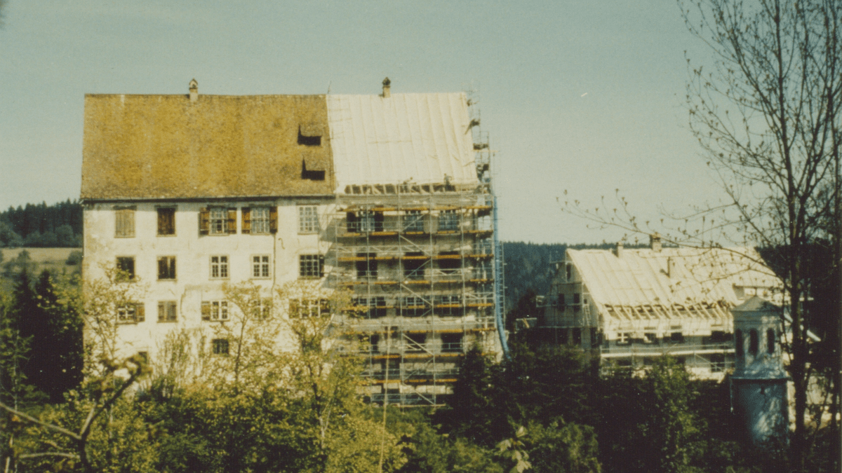 Repair work in the roof structure of Achberg Castle - 22.06.2025 ...